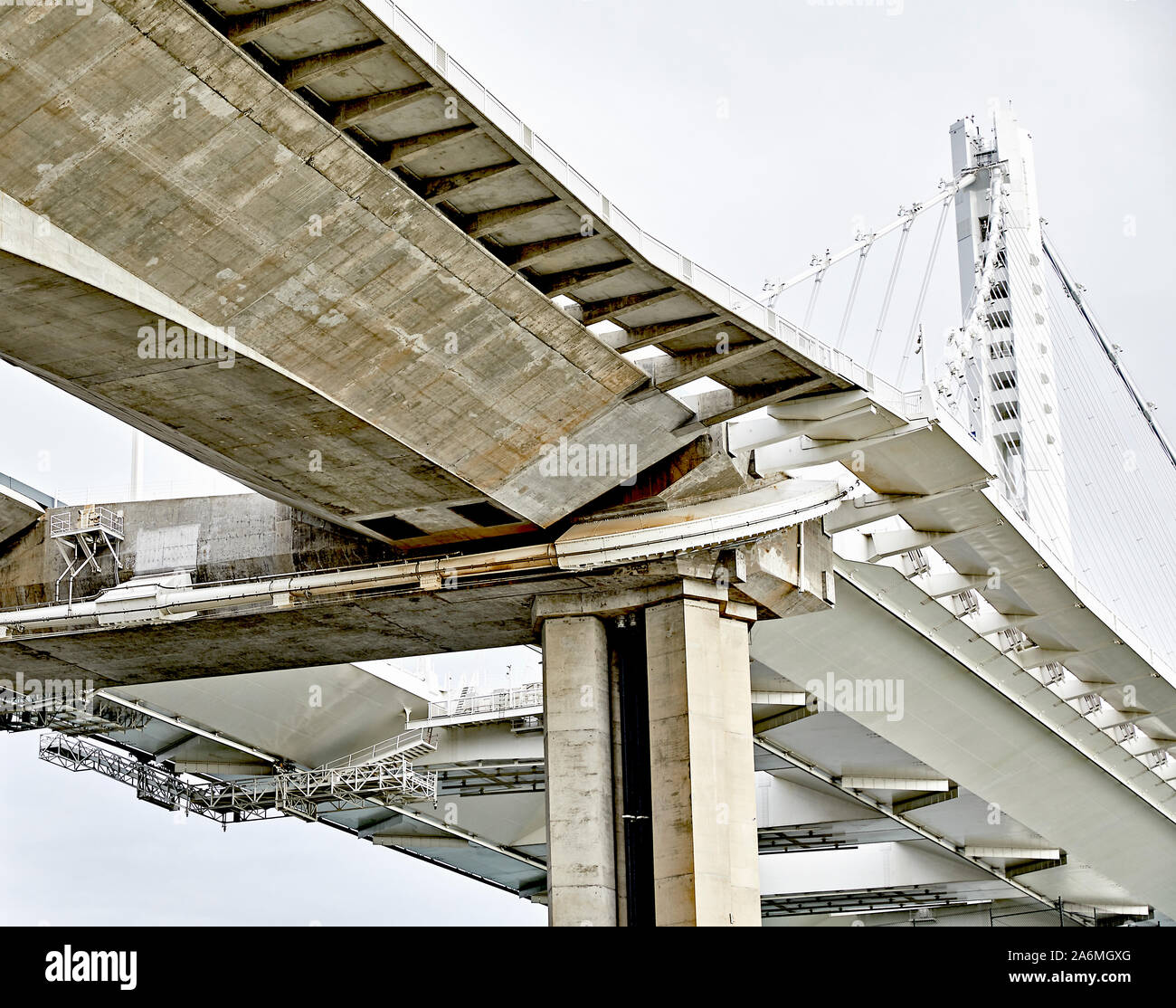 Structural support column hi-res stock photography and images - Alamy
