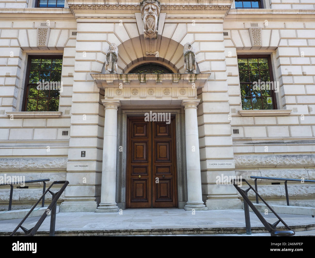 Hmrc building hi-res stock photography and images - Alamy