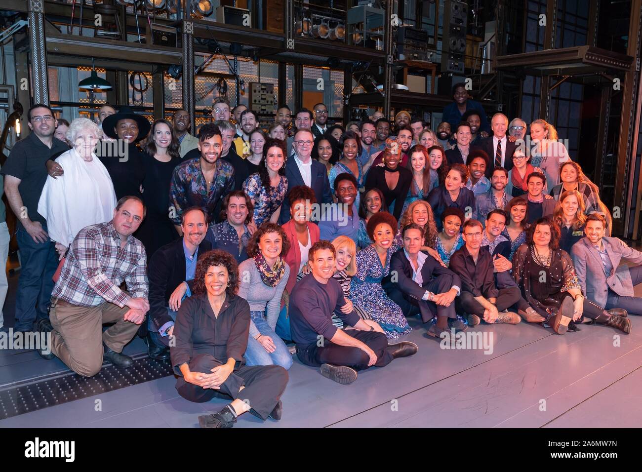 Curtain call musical hi-res stock photography and images - Alamy