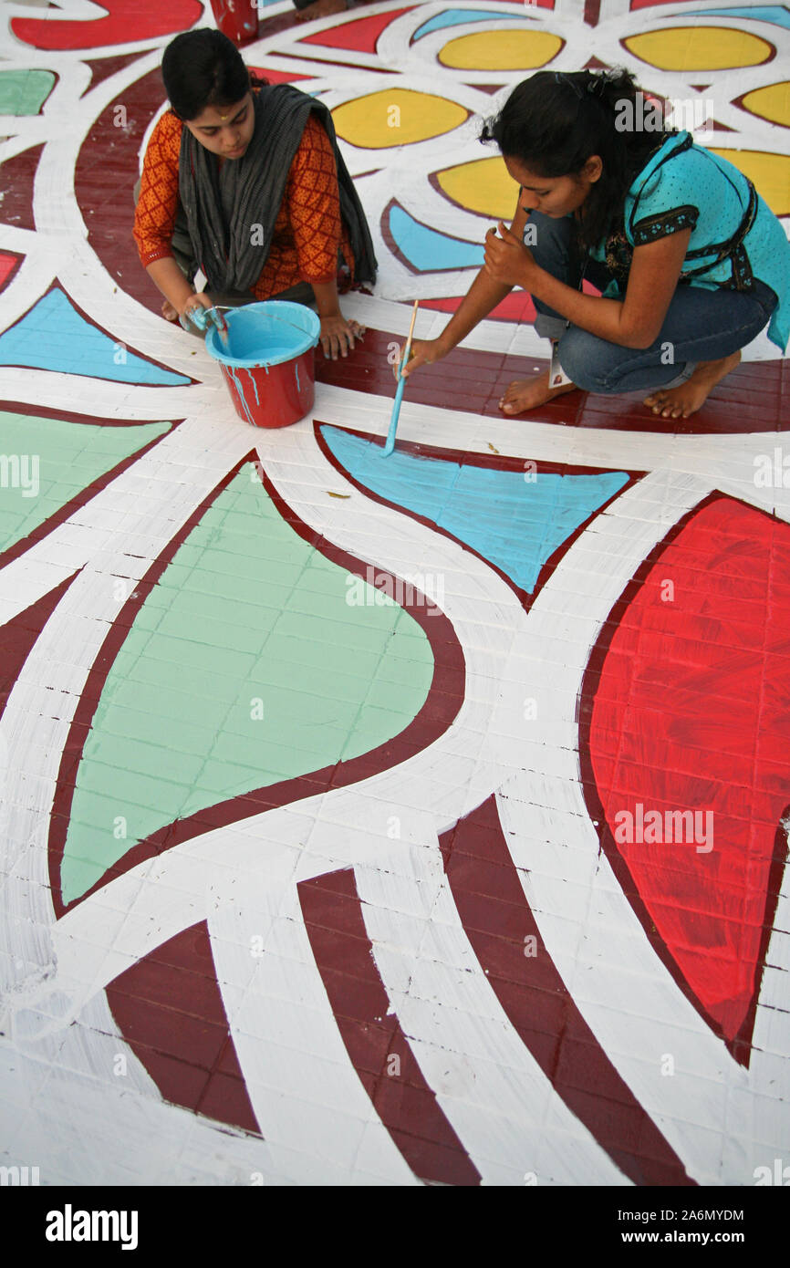 Alpona designs hi-res stock photography and images - Alamy