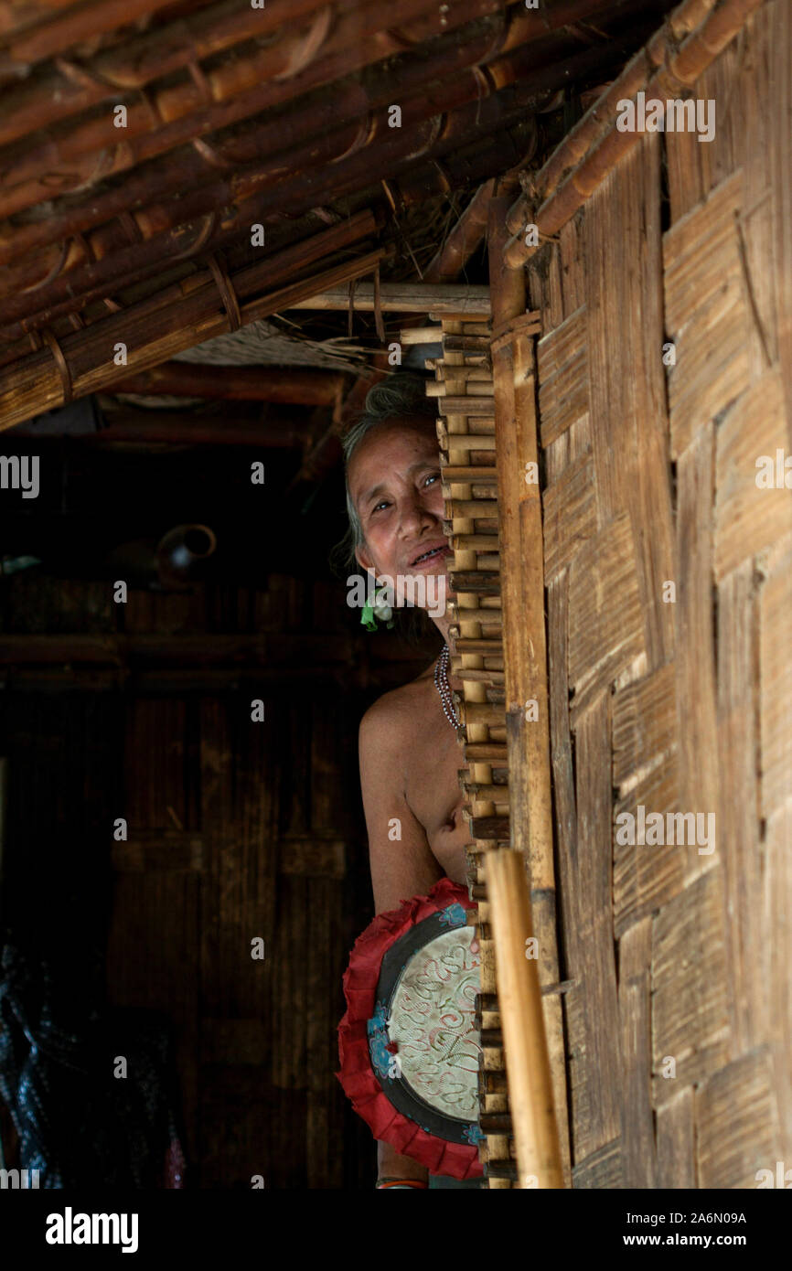 Mru tribe hi-res stock photography and images - Alamy