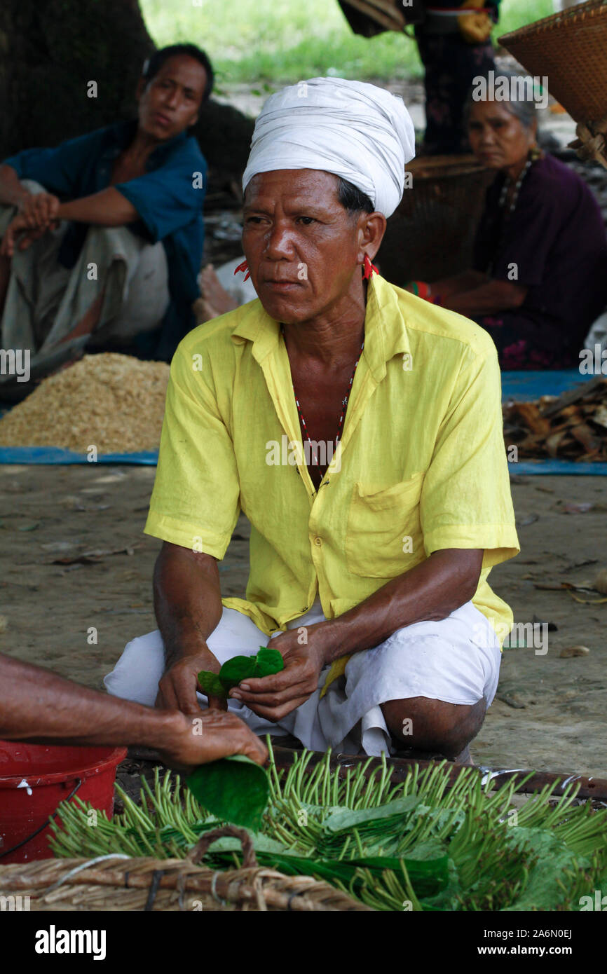 Mru tribe hi-res stock photography and images - Alamy