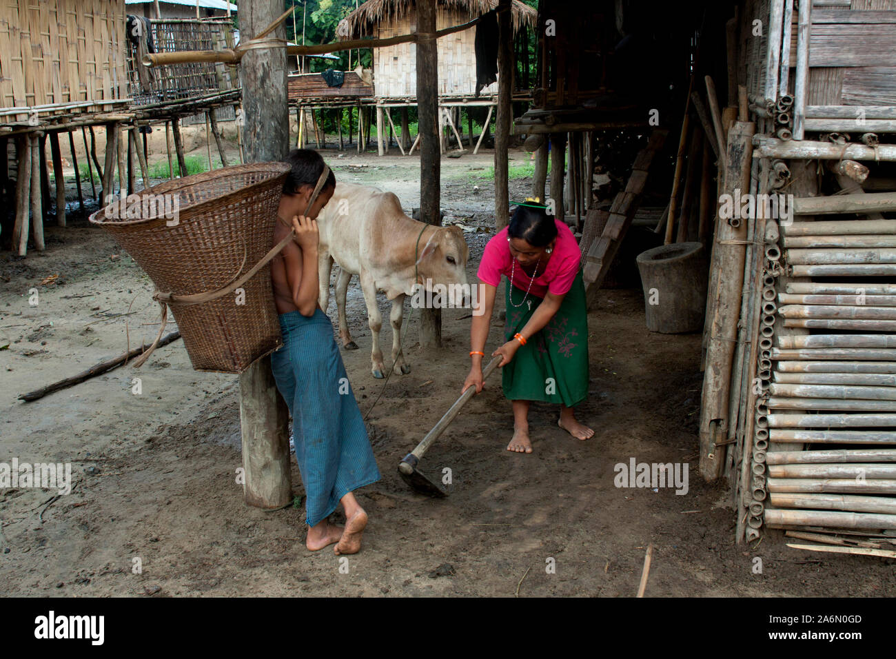 Mru tribe hi-res stock photography and images - Alamy