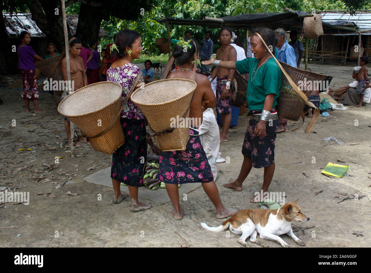 Mru tribe hi-res stock photography and images - Alamy