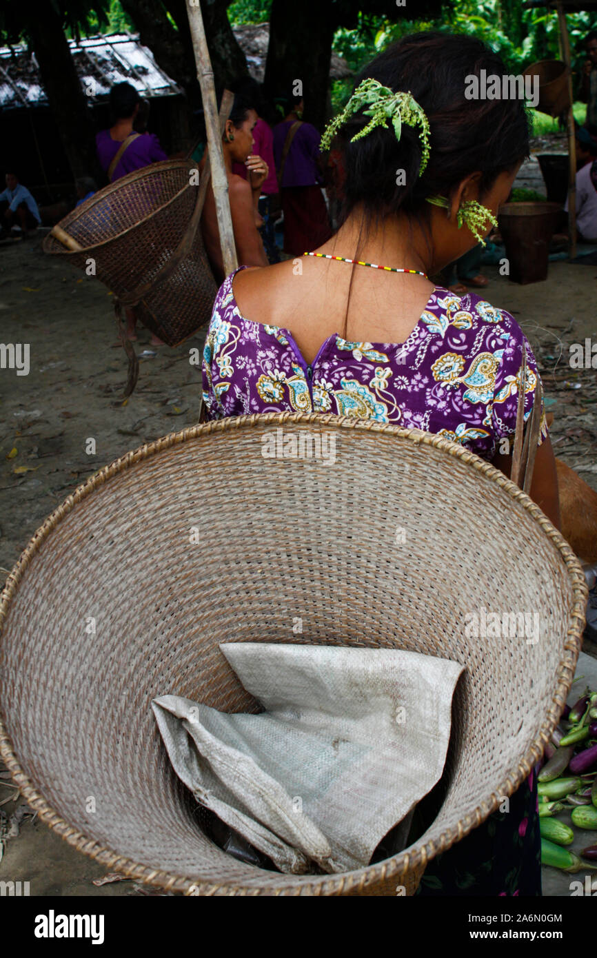 Mru tribe hi-res stock photography and images - Alamy