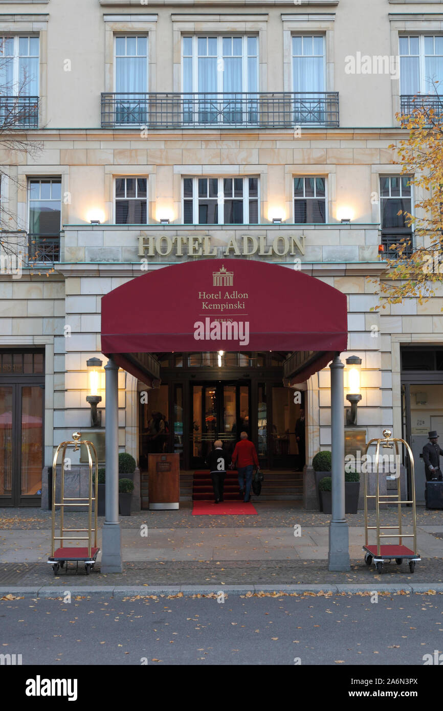 Hotel Adlon Kempinski Berlin High Resolution Stock Photography and ...