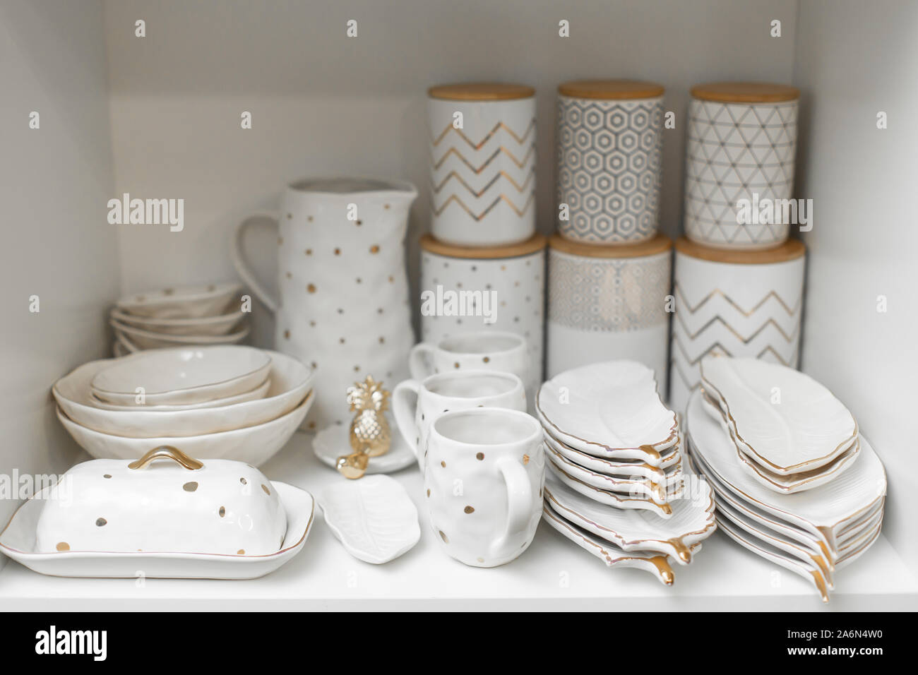 Restaurant store cupboard hi-res stock photography and images - Alamy