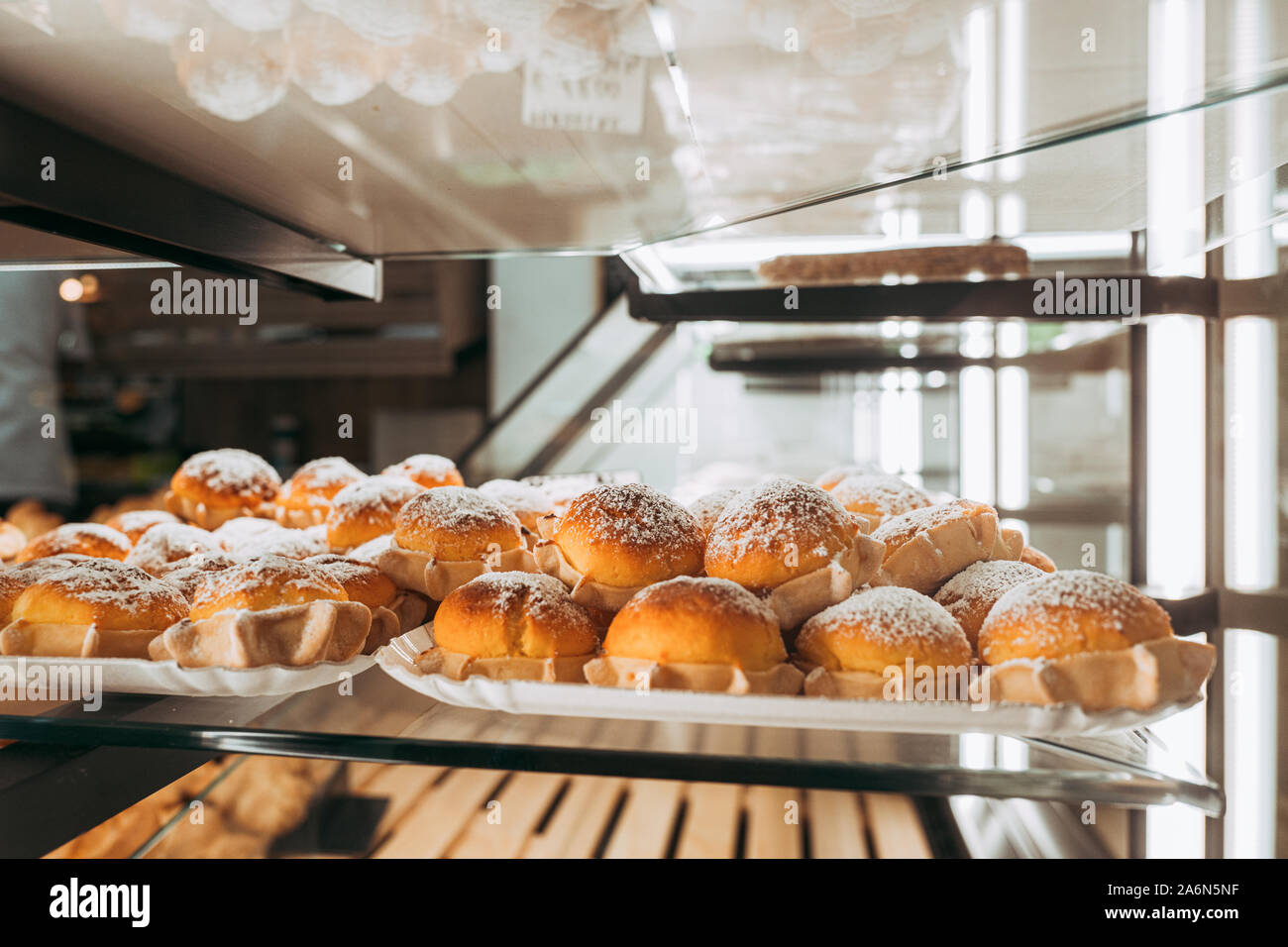 Pardulas, the traditional sardinian pastries filled with ricotta cheese ...