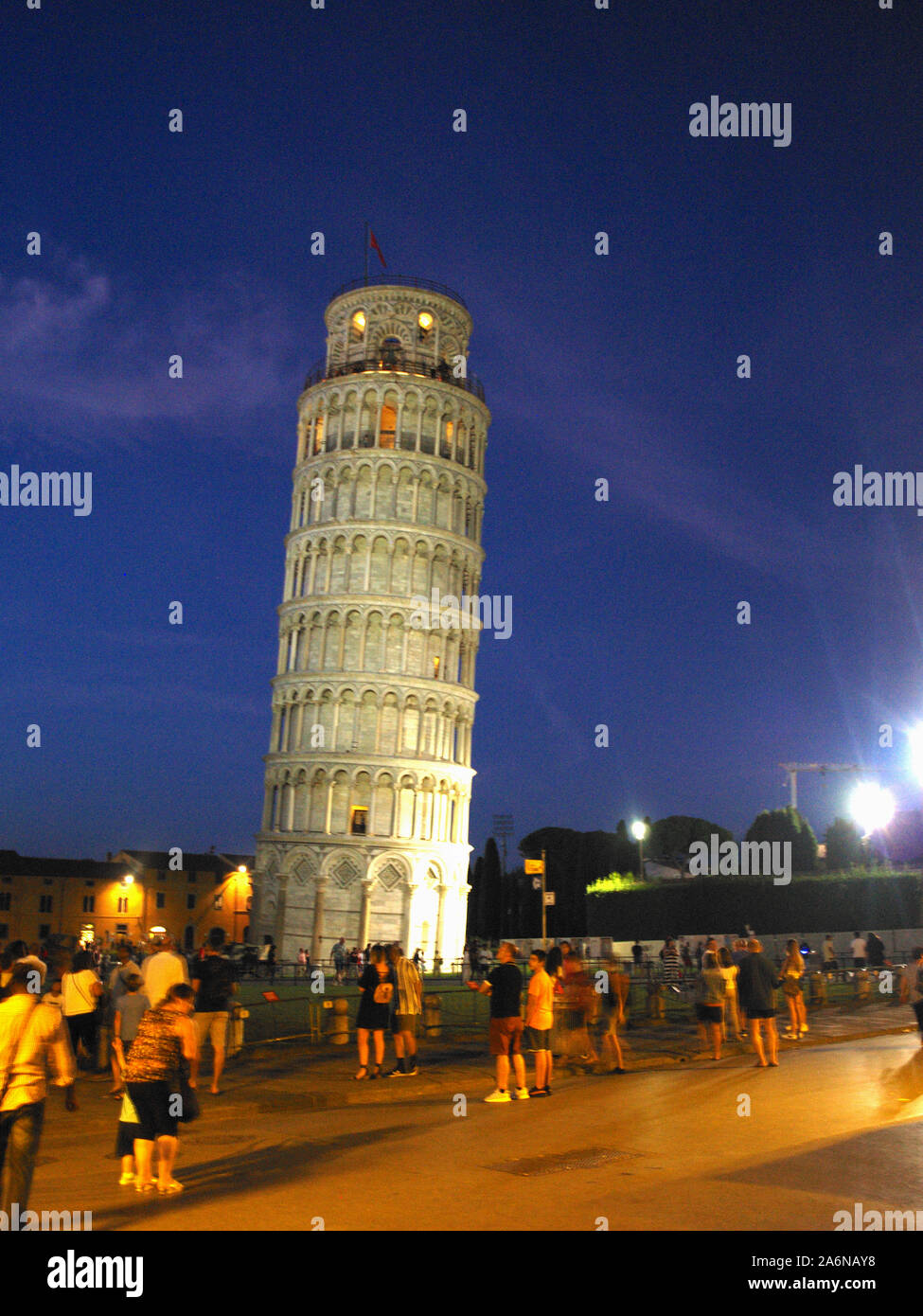 The world famous landmark of the Leaning Tower of Pisa in Italy Stock ...