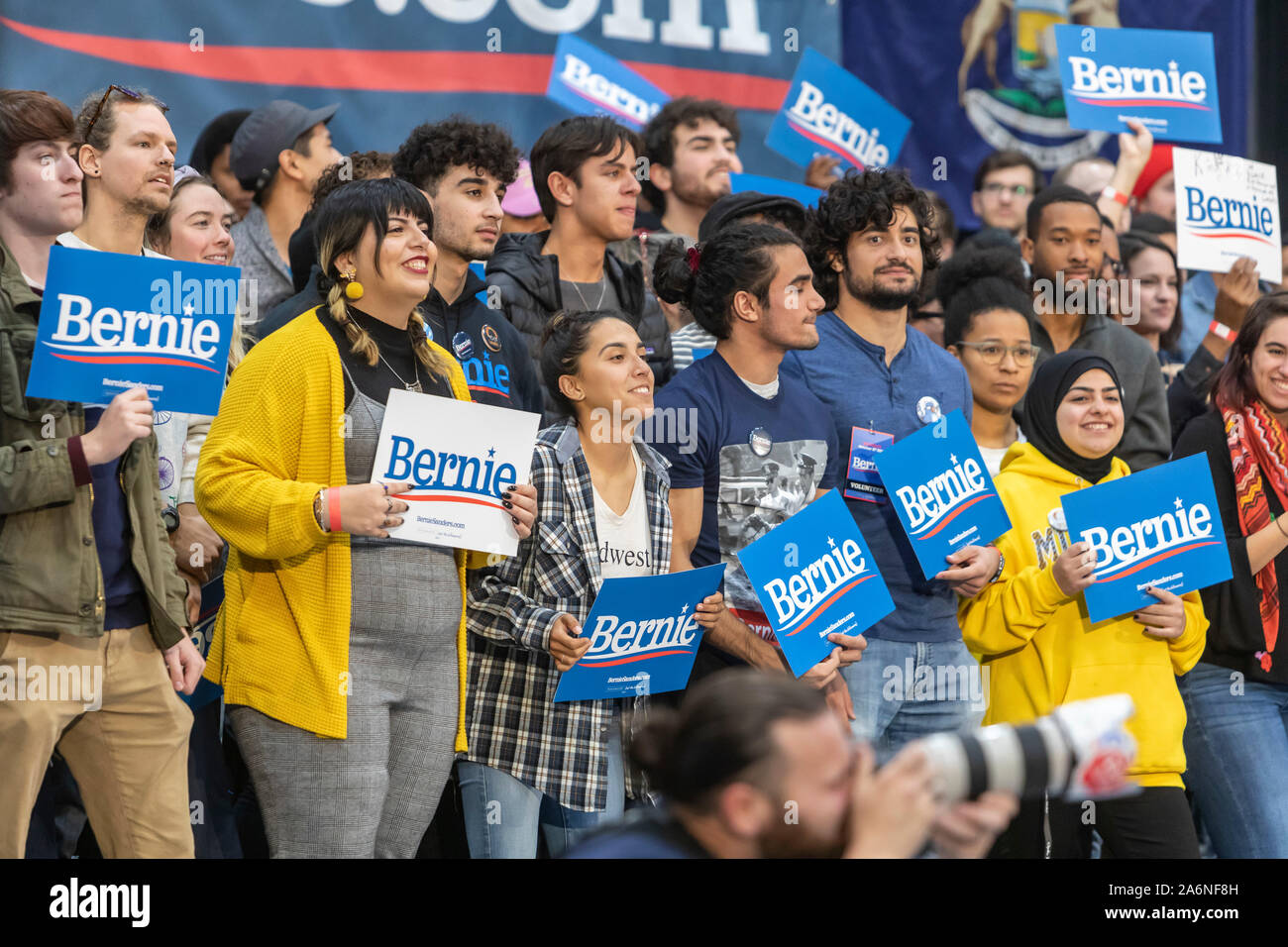 Bernie sanders campaign 2019 hi-res stock photography and images - Alamy