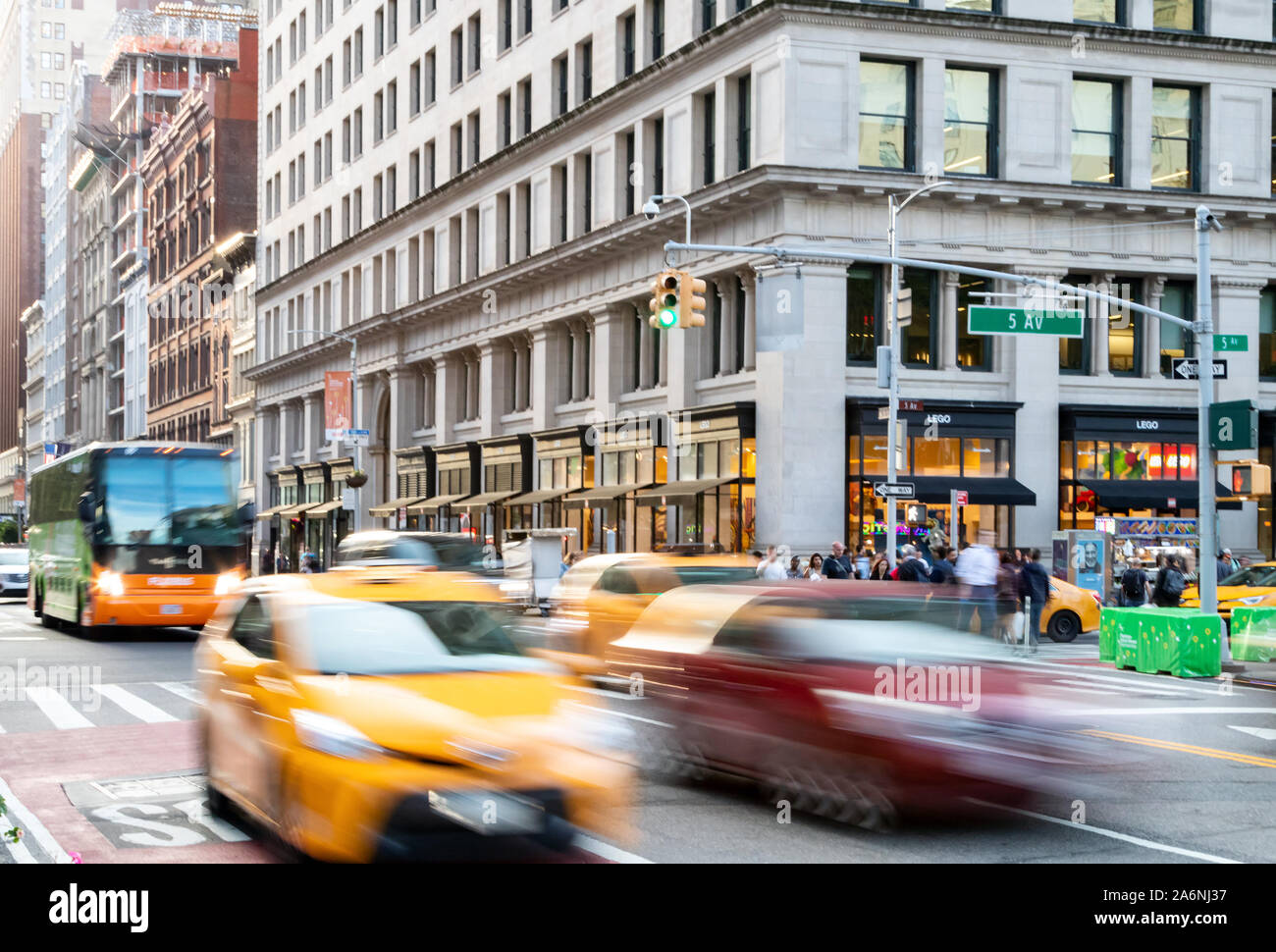 NEW YORK CITY 2019: Cars, taxis and buses speed through the busy ...