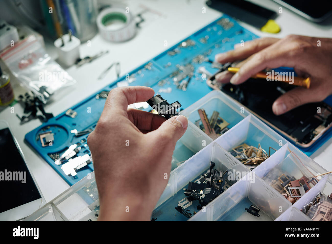 Hand soldered hi-res stock photography and images - Alamy
