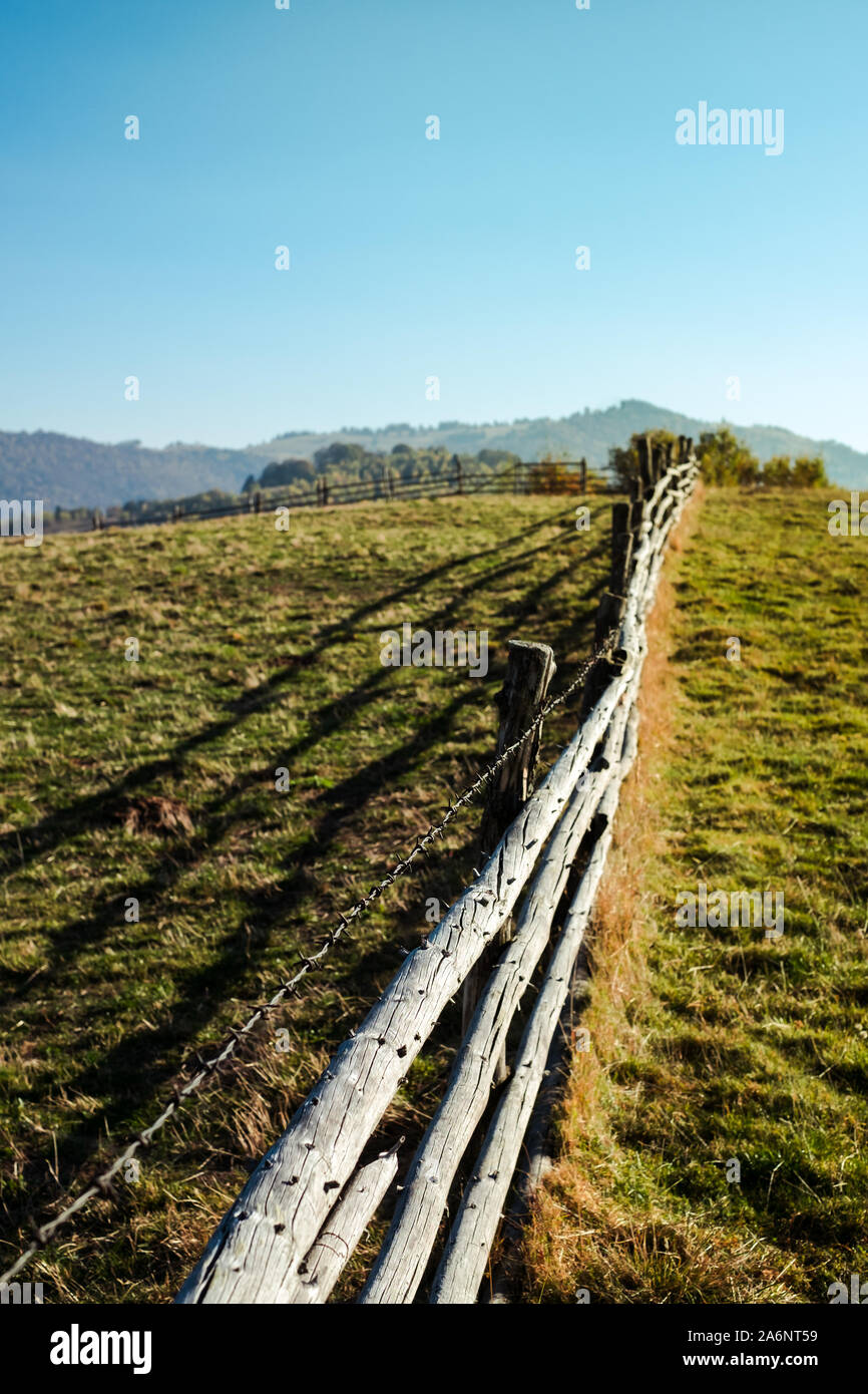 Old door barbed wire hi-res stock photography and images - Alamy