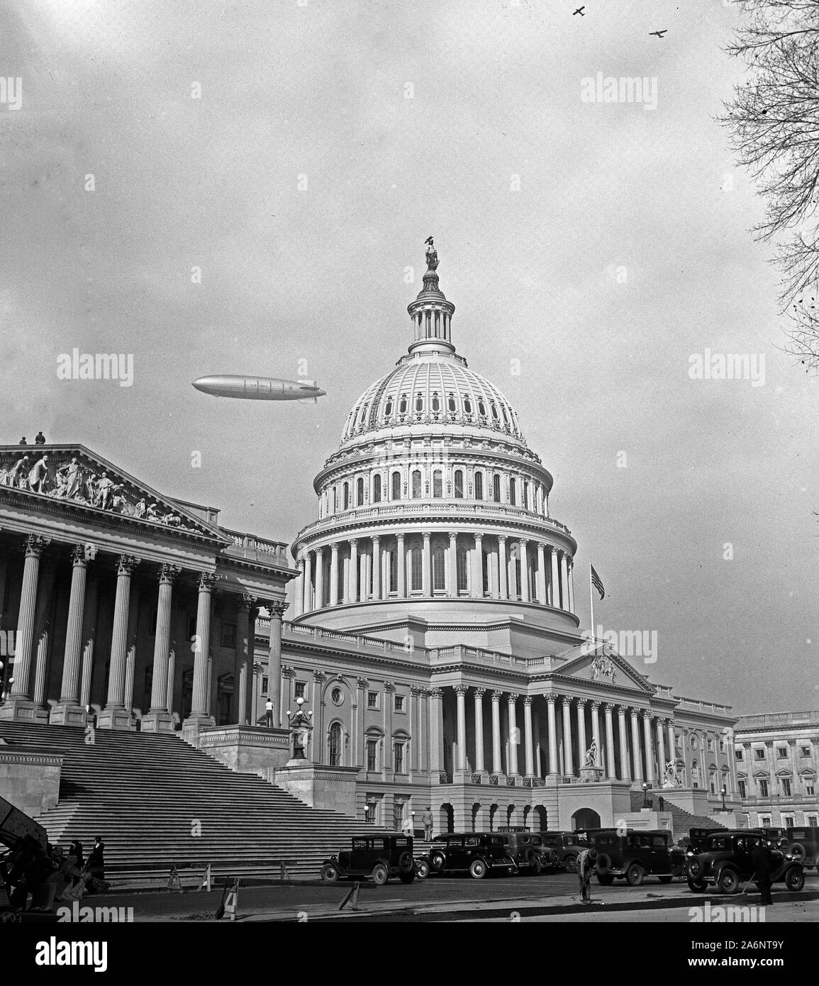 Blimp over U.S. Capitol, Washington, D.C. ca. 1931 Stock Photo - Alamy