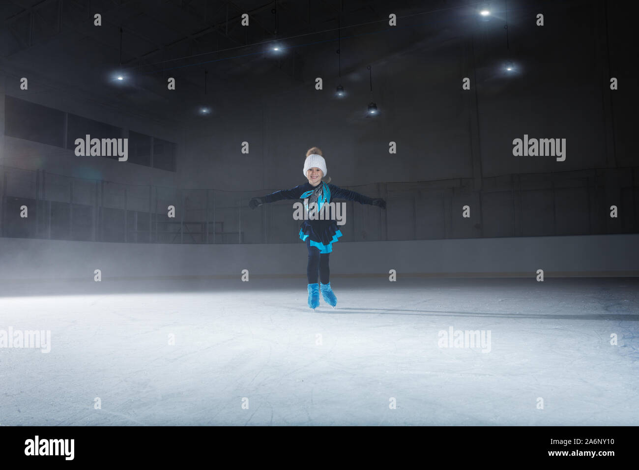 Ice skating stadium hi-res stock photography and images - Alamy