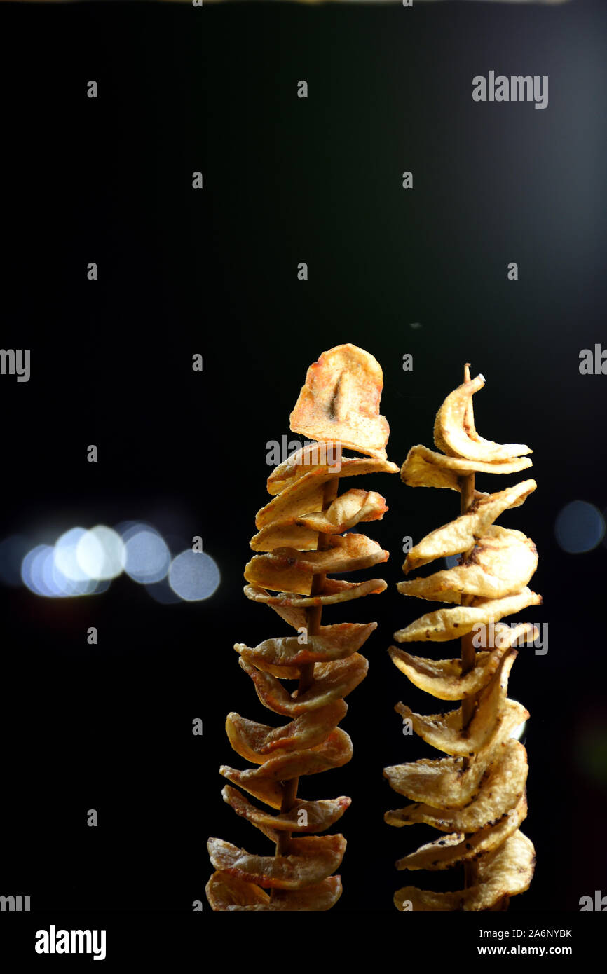 Spiral fried potatoes, Spring potatoes, Potato chips, Street food ...