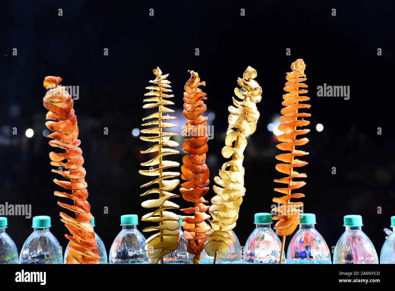 Spiral fried potatoes, Spring potatoes, Potato chips, Street food ...