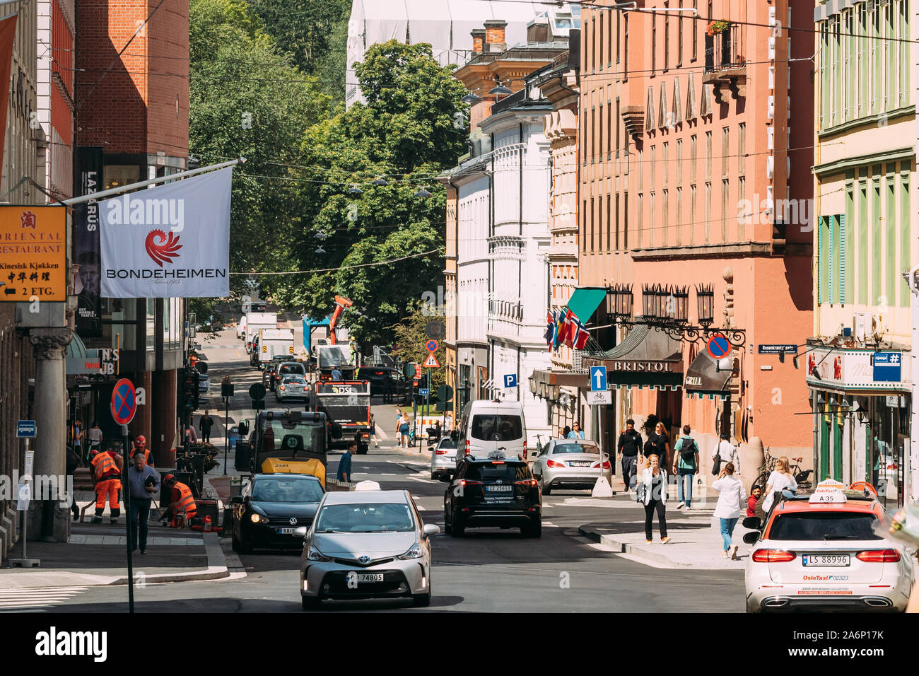 Oslo downtown traffic hi-res stock photography and images - Alamy