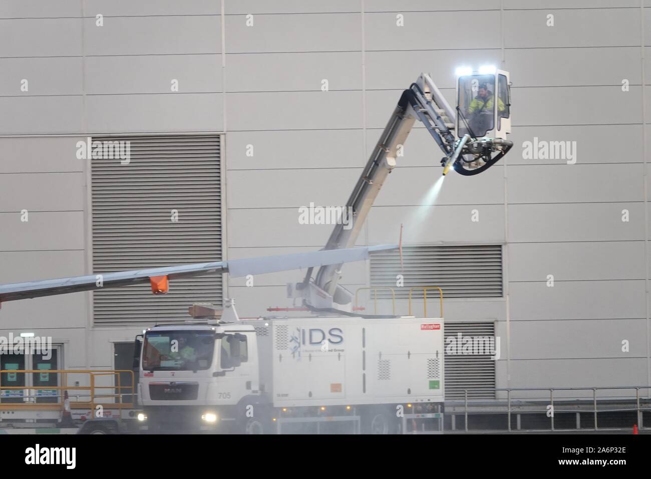 Airside safety hi-res stock photography and images - Alamy
