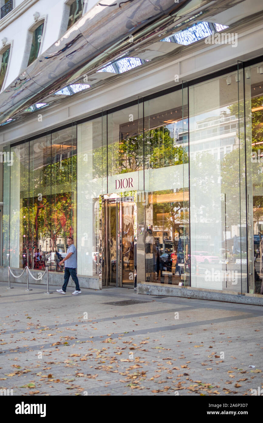 Christian dior building paris hi-res stock photography and images - Alamy