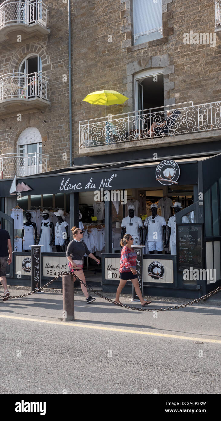 Clothing in France : Blanc du Nil (white from Nil in french) shop ...