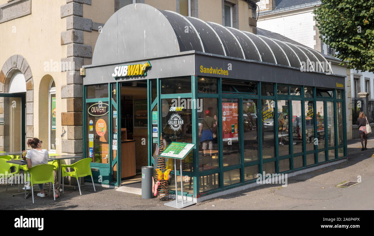 Famous food brand subway hi-res stock photography and images - Alamy