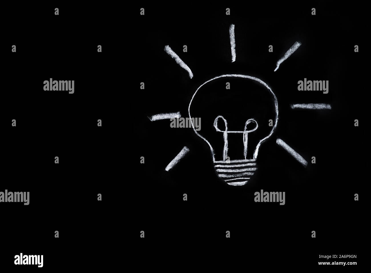 Lightbulb drawn in chalk on blackboard drawing light Bulb on black ...