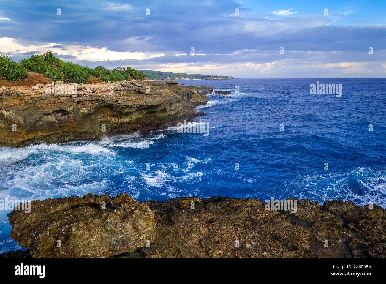 Devil’s tears landmark in Nusa Lembongan island, Bali, Indonesia Stock ...