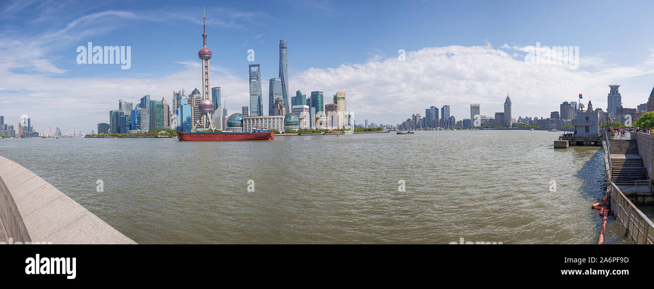 Shanghai yangtze river bridge hi-res stock photography and images - Alamy