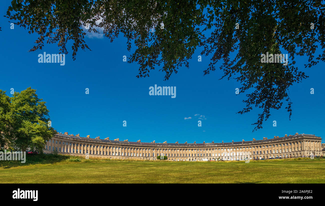 Bath row houses hi-res stock photography and images - Alamy