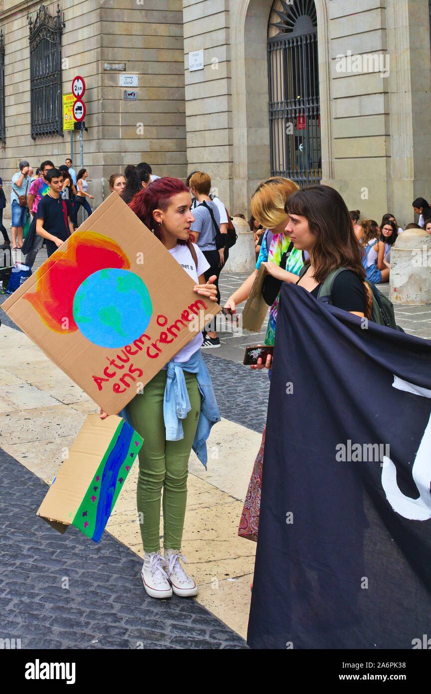 Barcelona, Fridays for future demonstration, Signs and People Stock ...