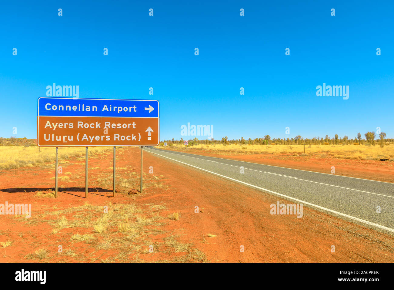 Uluru, Northern Territory, Australia - Aug 22, 2019: Lasseter Highway ...
