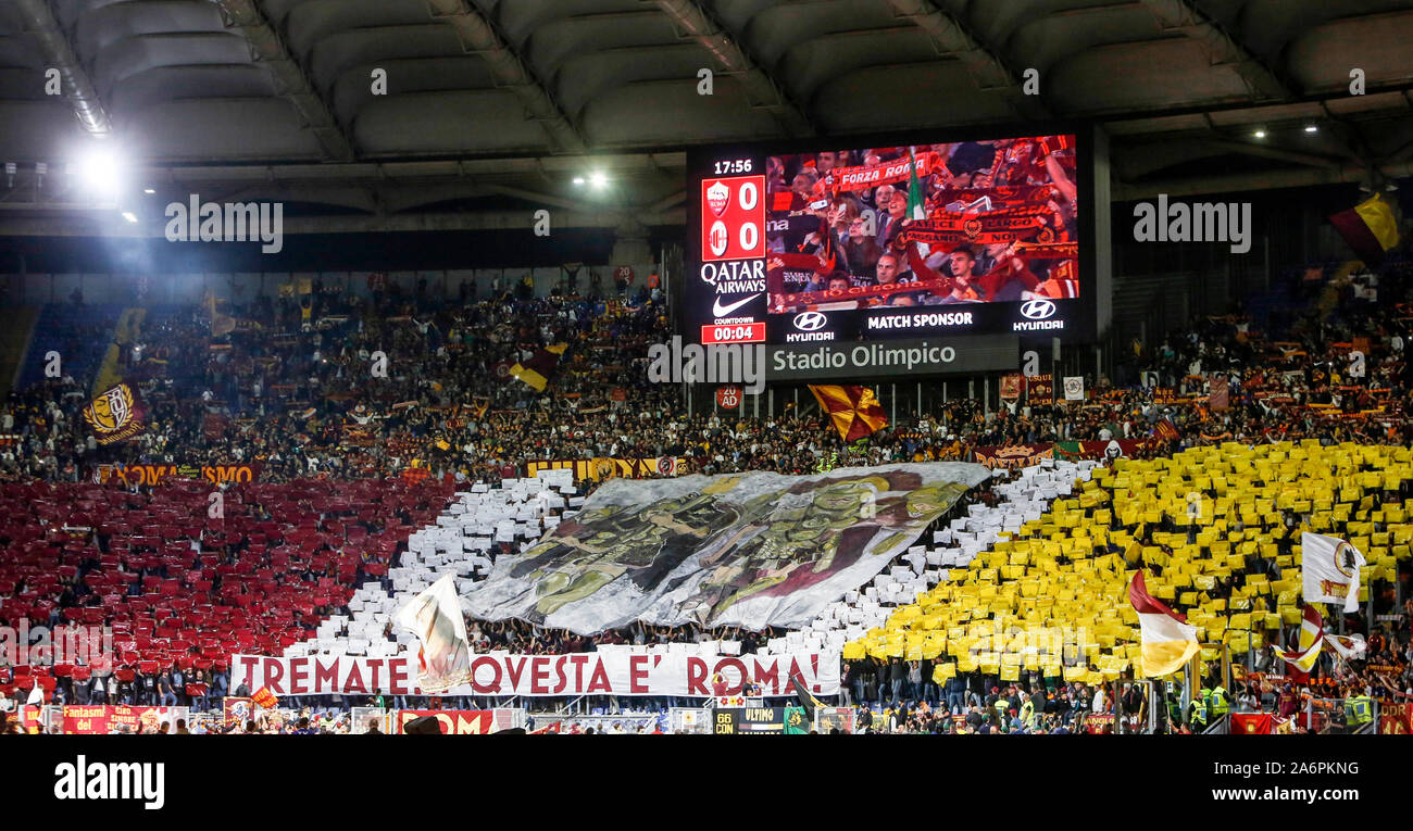 Football fans coreography hi-res stock photography and images - Alamy