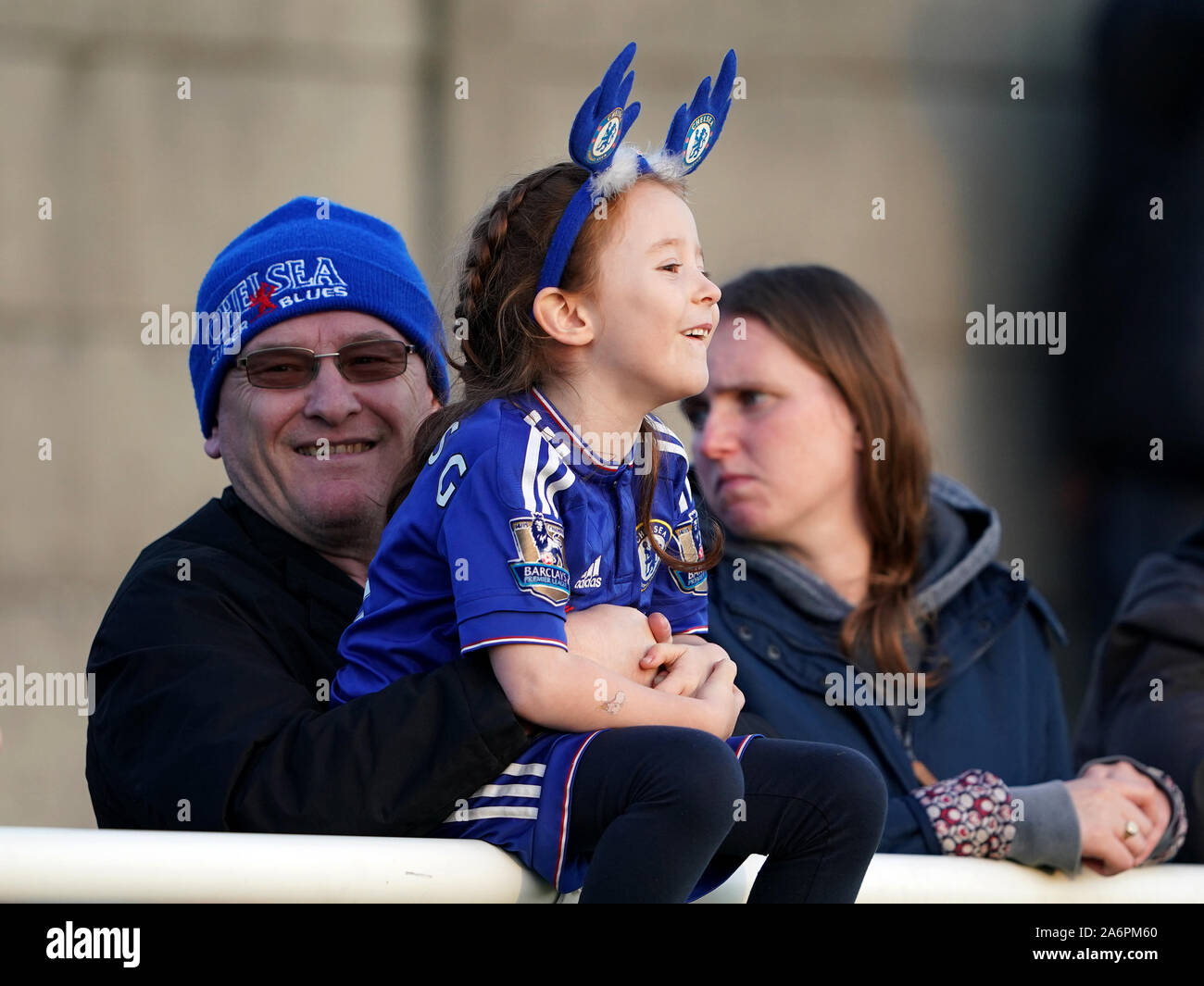 Female chelsea supporter hi-res stock photography and images - Alamy