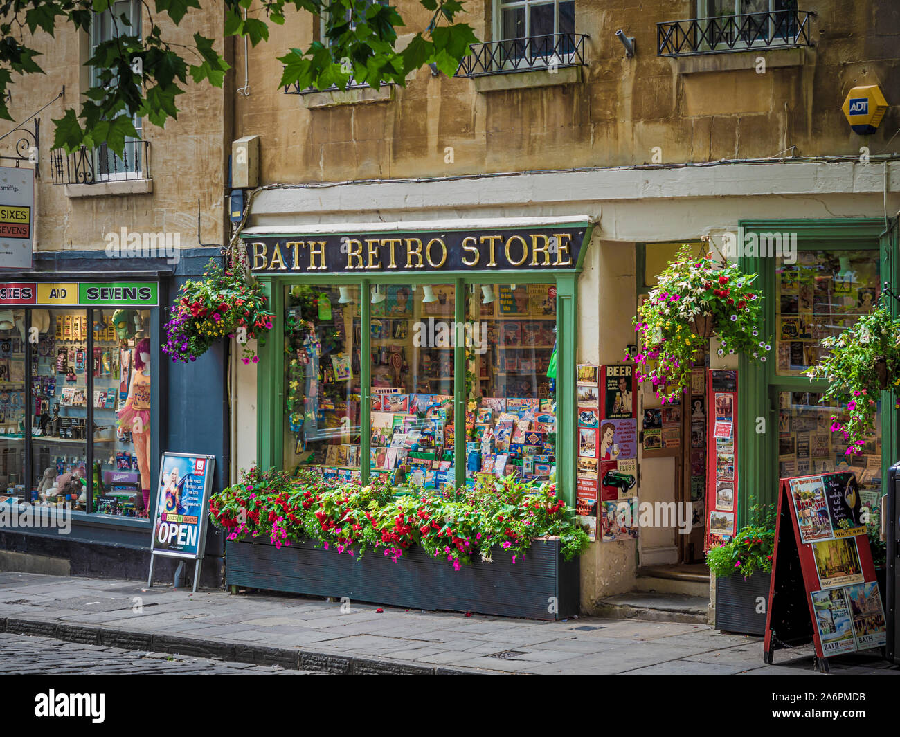 Shop bath uk hi-res stock photography and images - Alamy