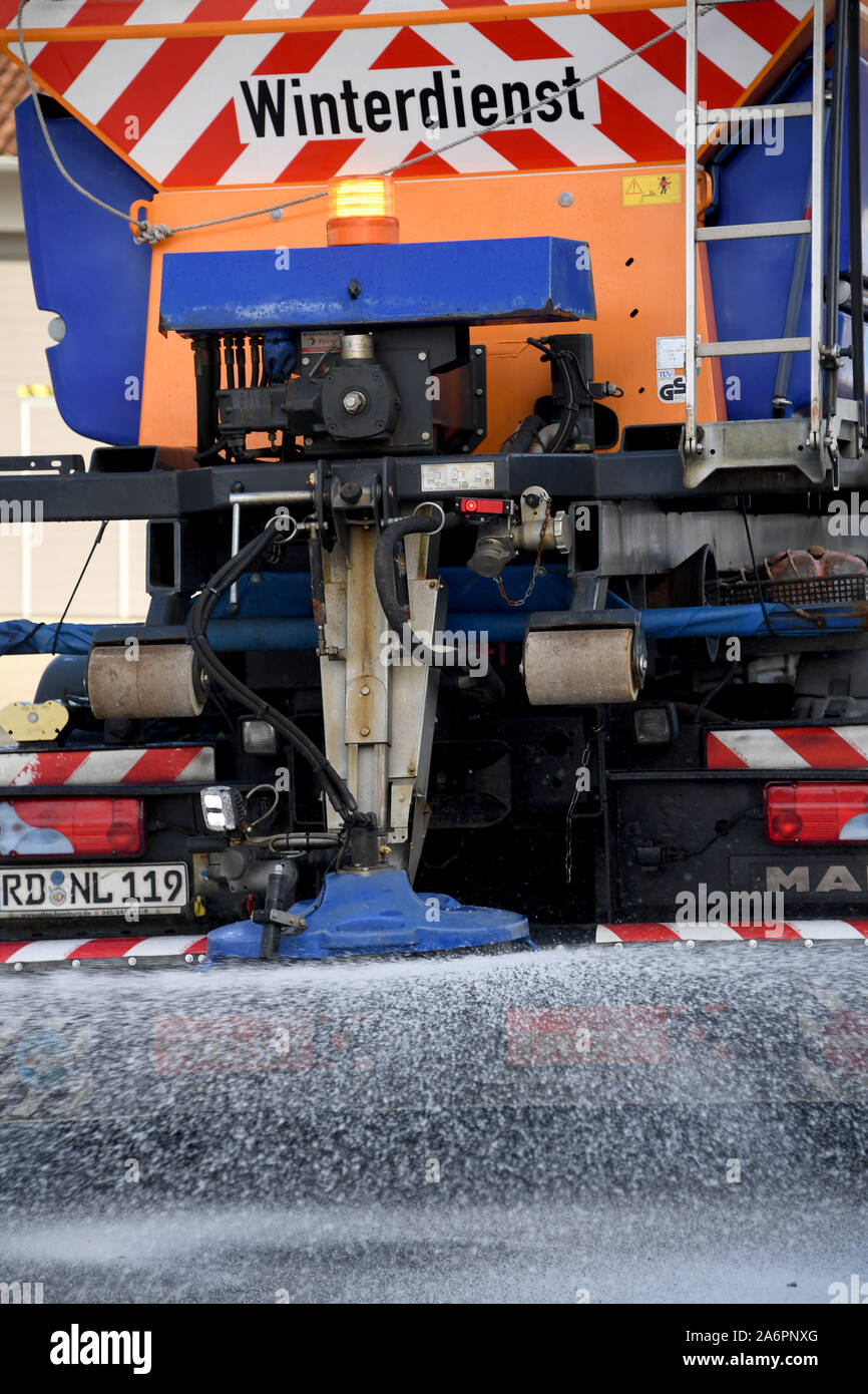 Road gritting machines hi-res stock photography and images - Alamy