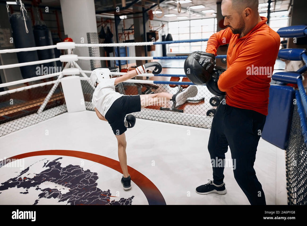 Punch techniques hi-res stock photography and images - Alamy
