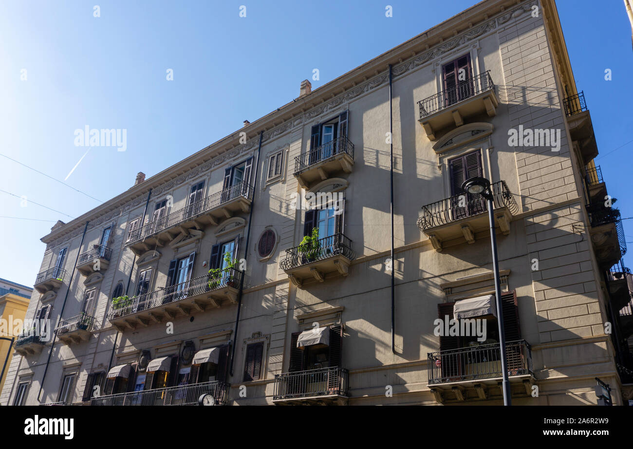 Sicilian building hi-res stock photography and images - Alamy