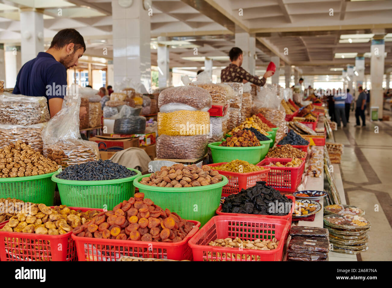 Samarkand bazaar market hi-res stock photography and images - Alamy