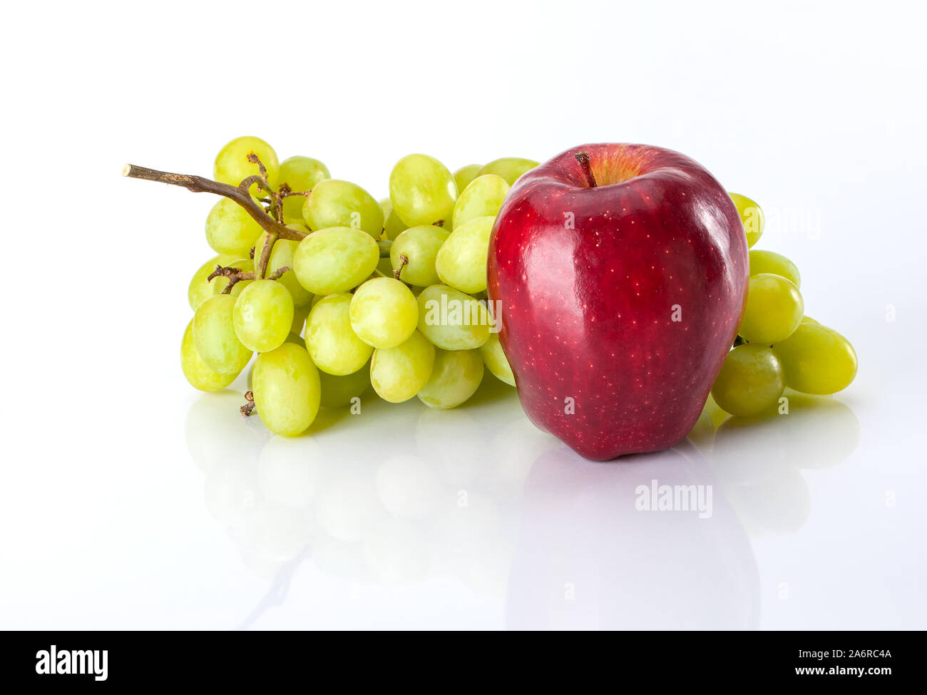 Grapes and Apple for healthy eating snack Stock Photo - Alamy