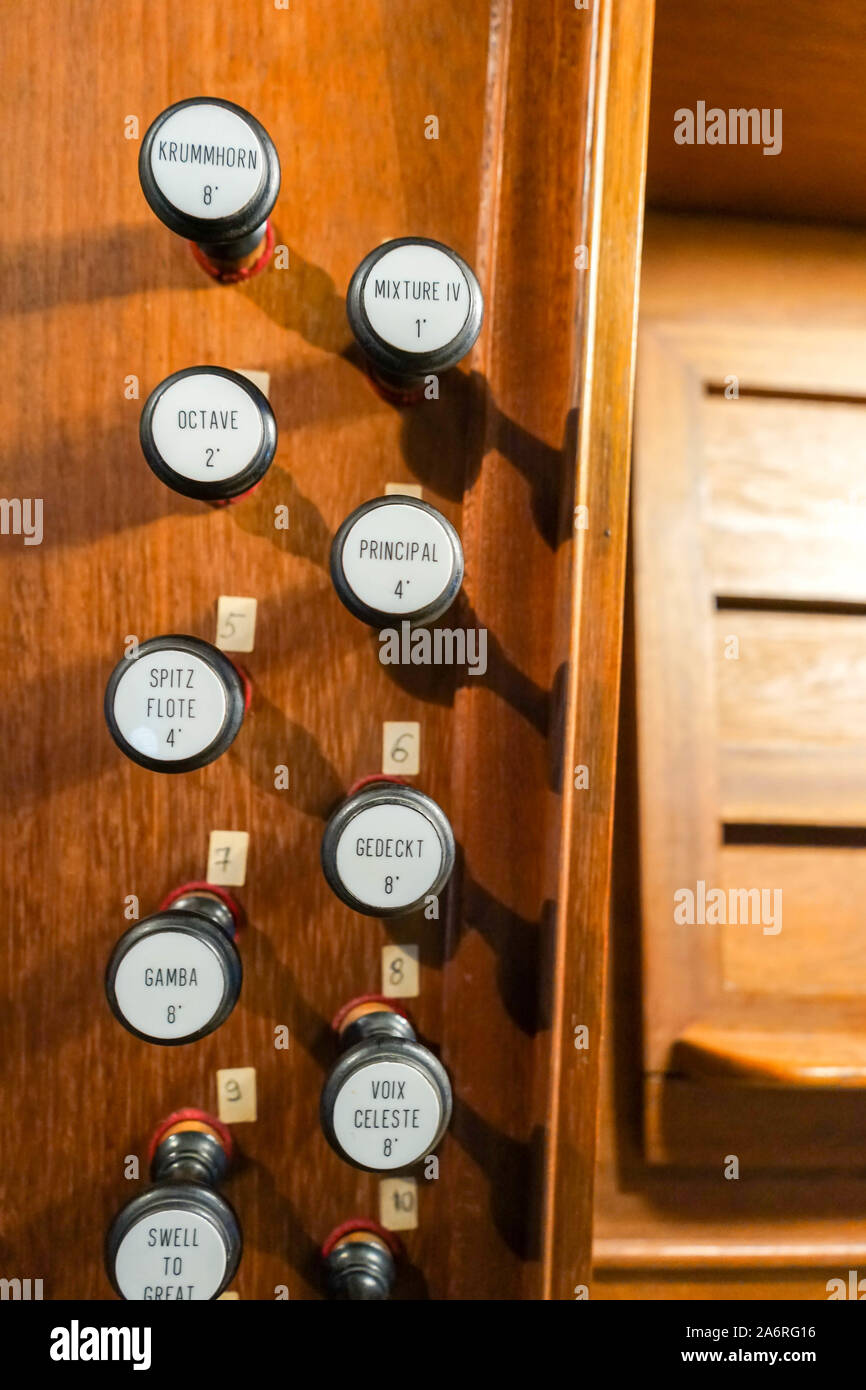 Cathedral Pipe Organ, classical music concert Stock Photo - Alamy