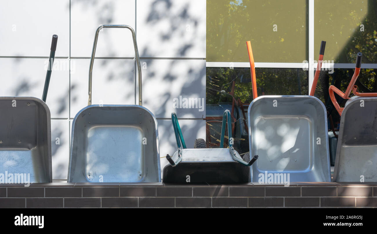 Wheelbarrow tires hi-res stock photography and images - Alamy