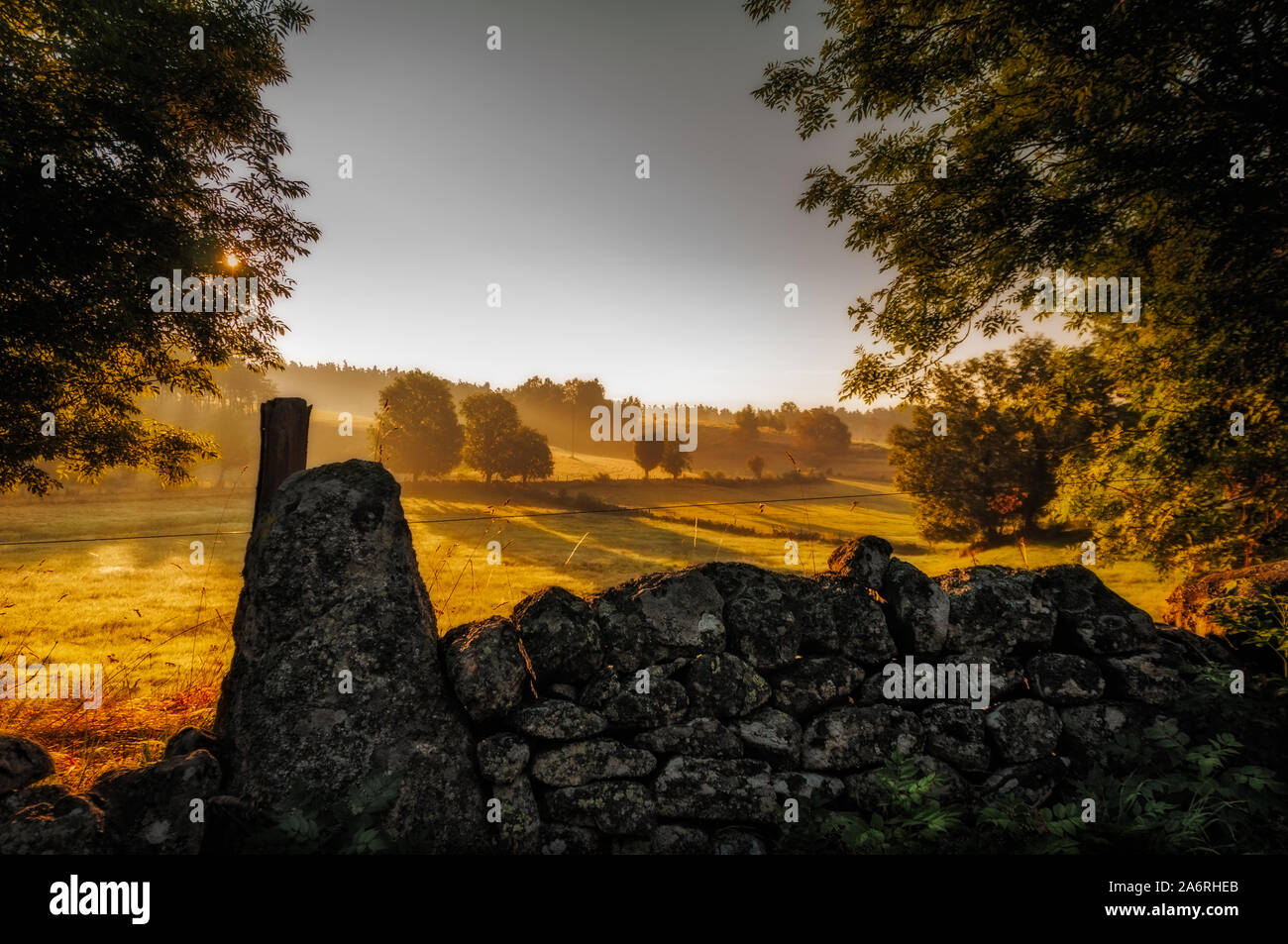 Sone walls hi-res stock photography and images - Alamy