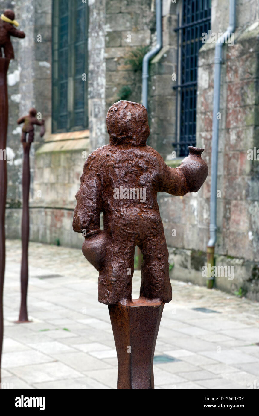 Iron figures of hi-res stock photography and images - Alamy