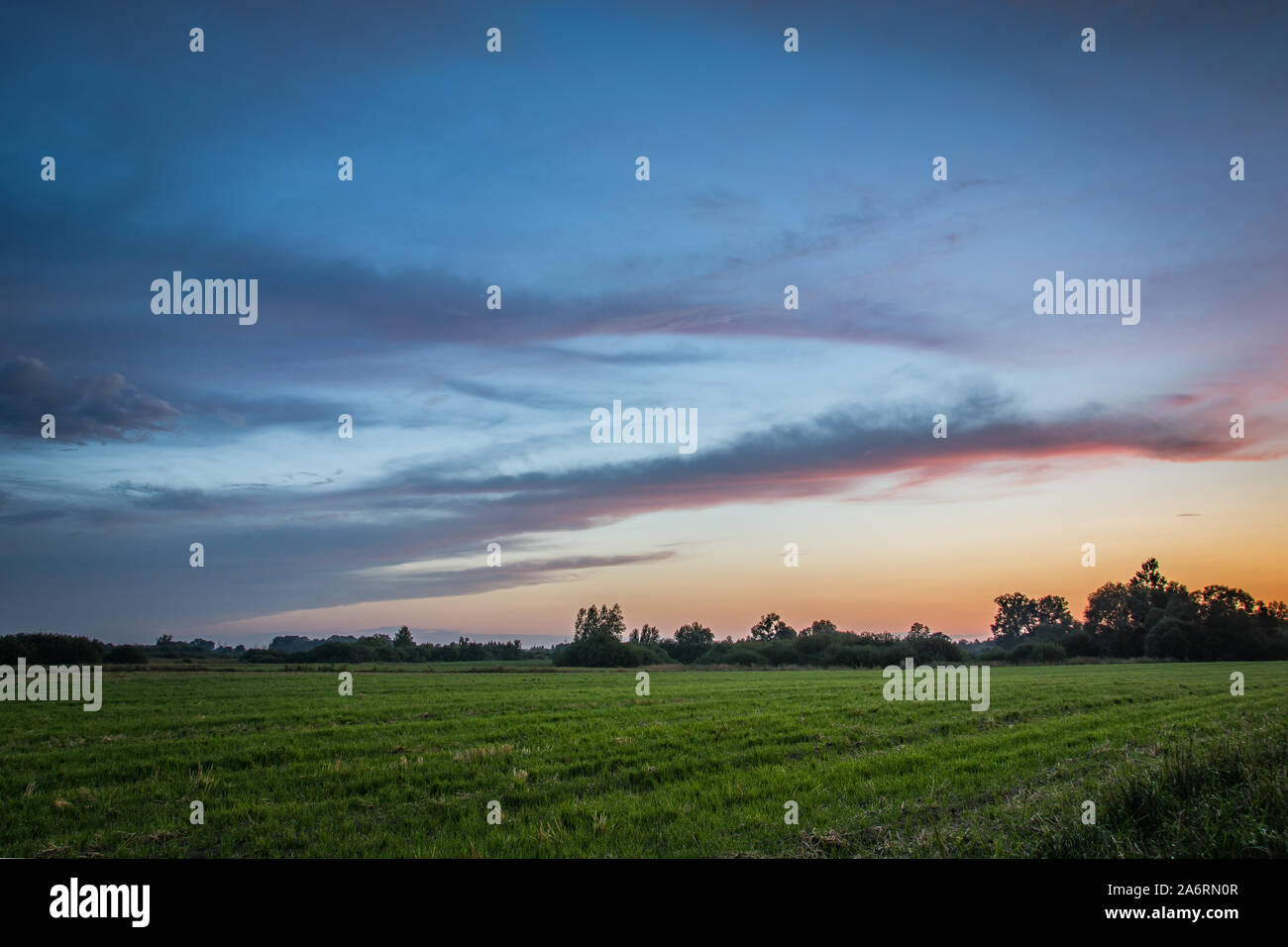 Pink and green sunset hi-res stock photography and images - Alamy