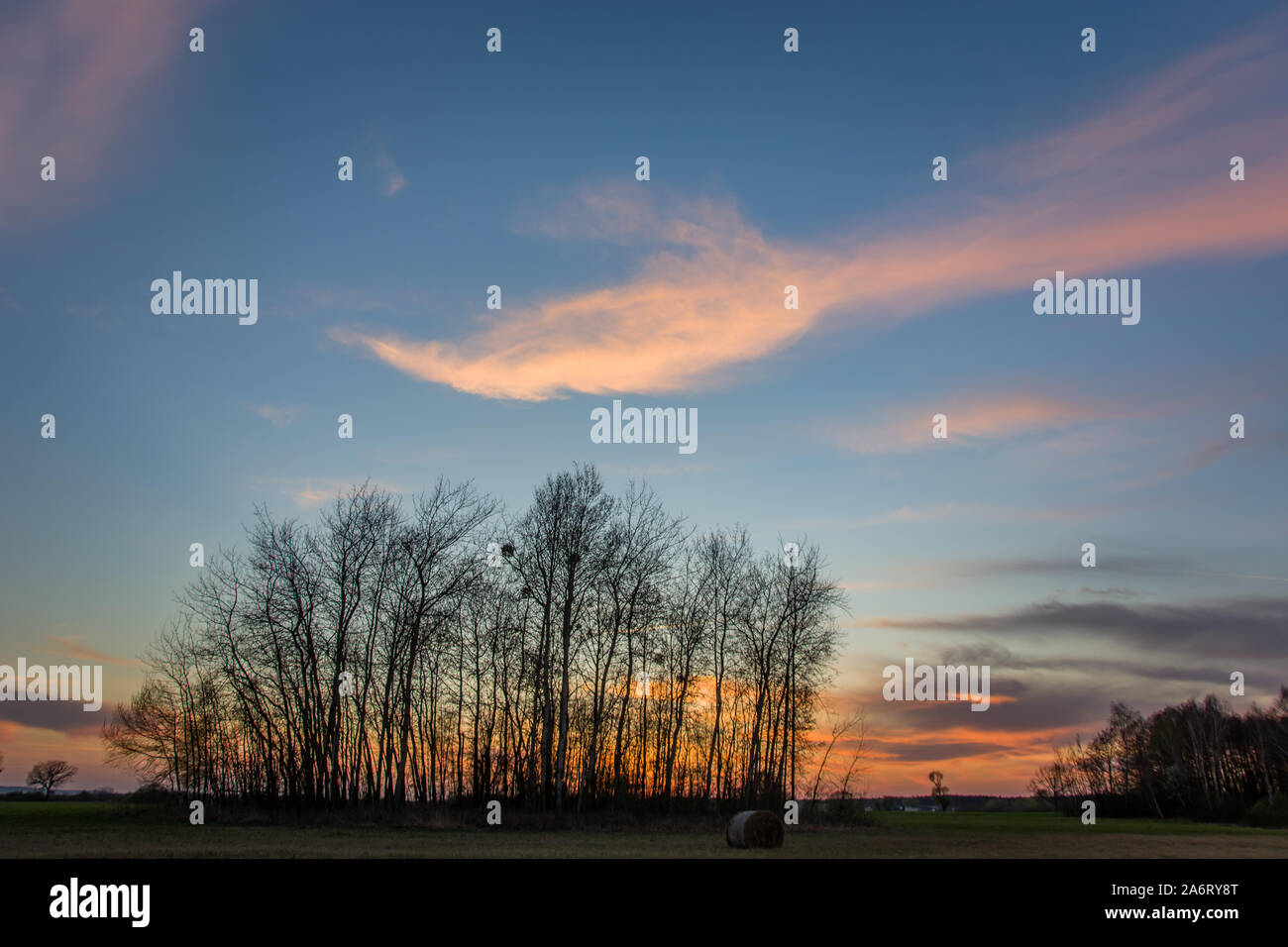 Sunrise without clouds hi-res stock photography and images - Alamy