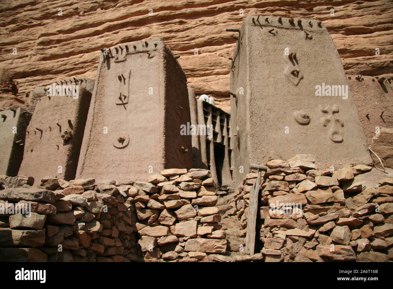 Dogon country, Bandiagara escarpment, village of Banani Amou Stock ...
