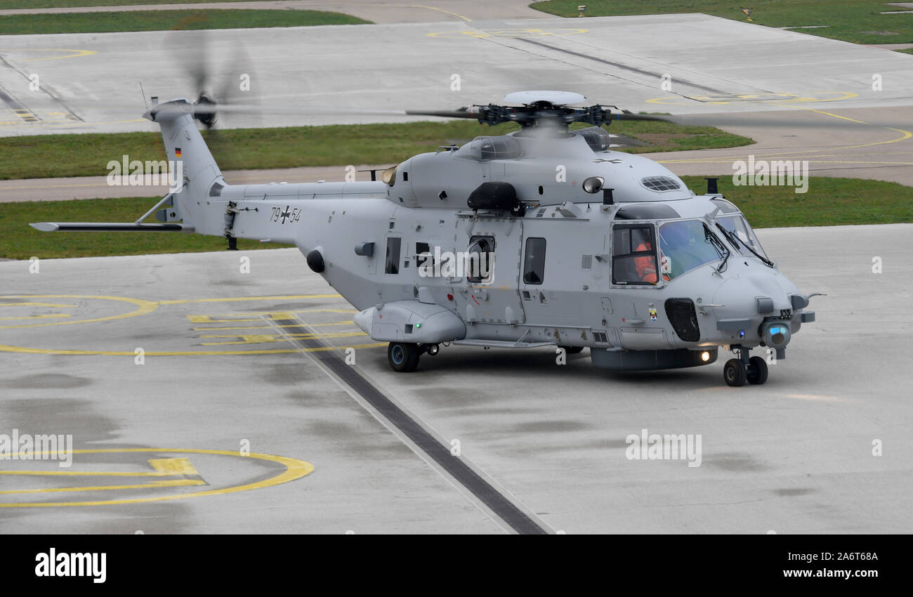 24 October 2019, Bavaria, Donauwörth: An NH90 "Sea Lion" helicopter lands at the Airbus ...
