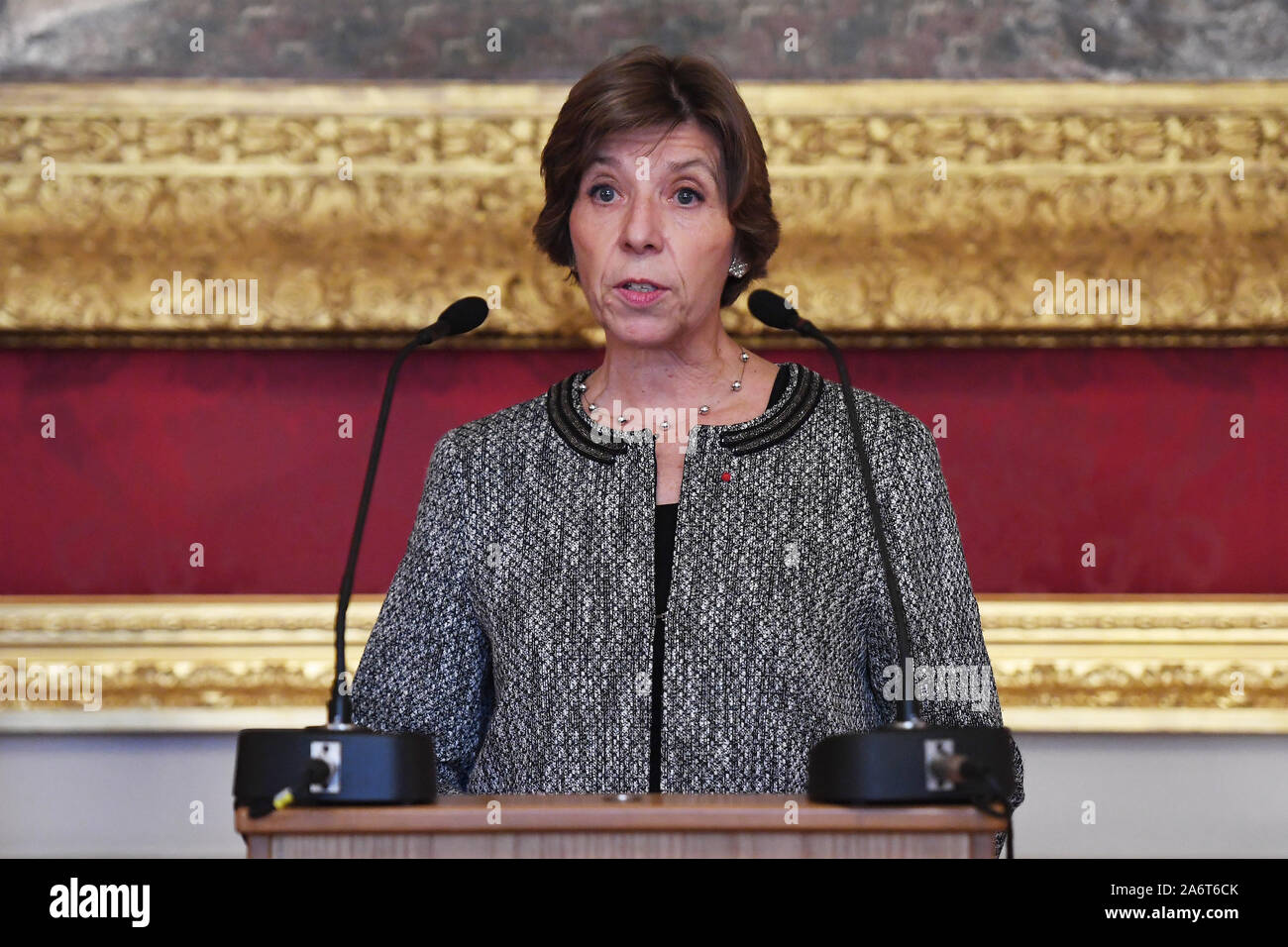 World war ii veteran geoffrey pidgeon hi-res stock photography and ...