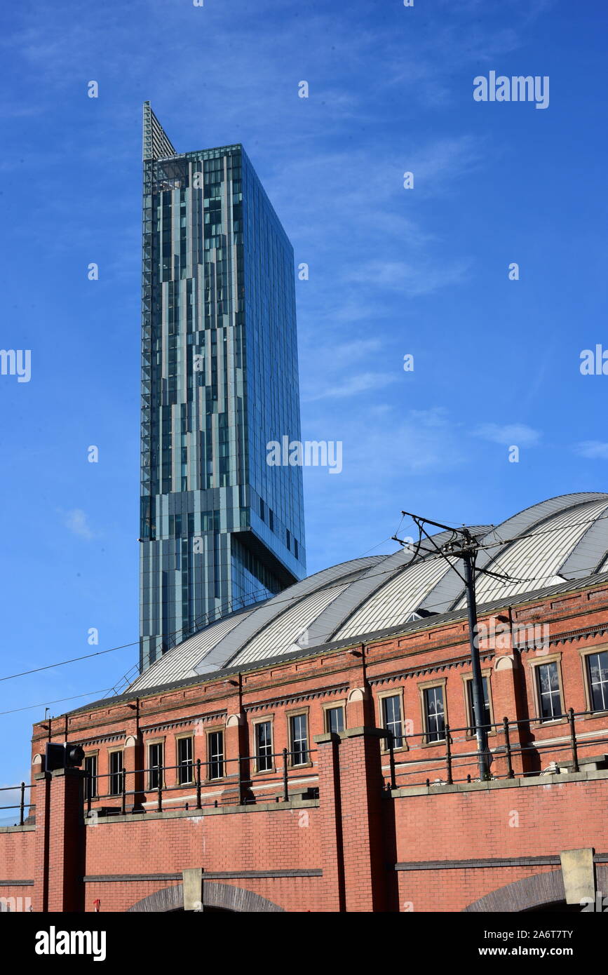 Summery manchester architecture hi-res stock photography and images - Alamy